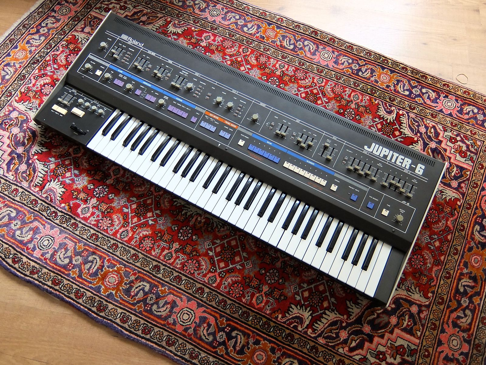 MATRIXSYNTH: Roland Jupiter 6