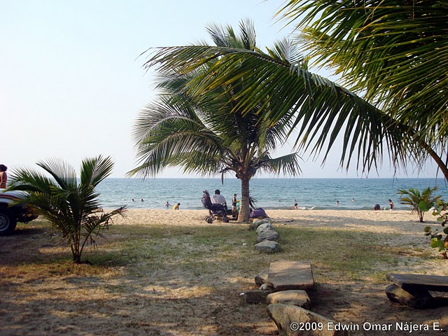 Centros turisticos de Honduaras: la playa de Omoa