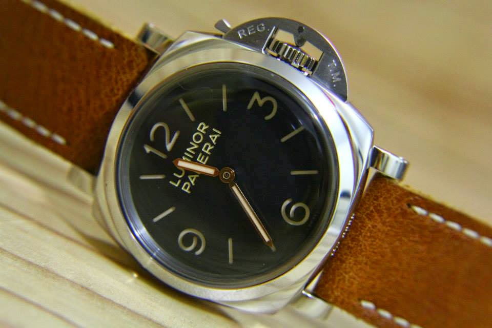 . H o b i J a m . : (SOLD) LNIB Panerai PAM 372 Luminor Historic 3 day ...