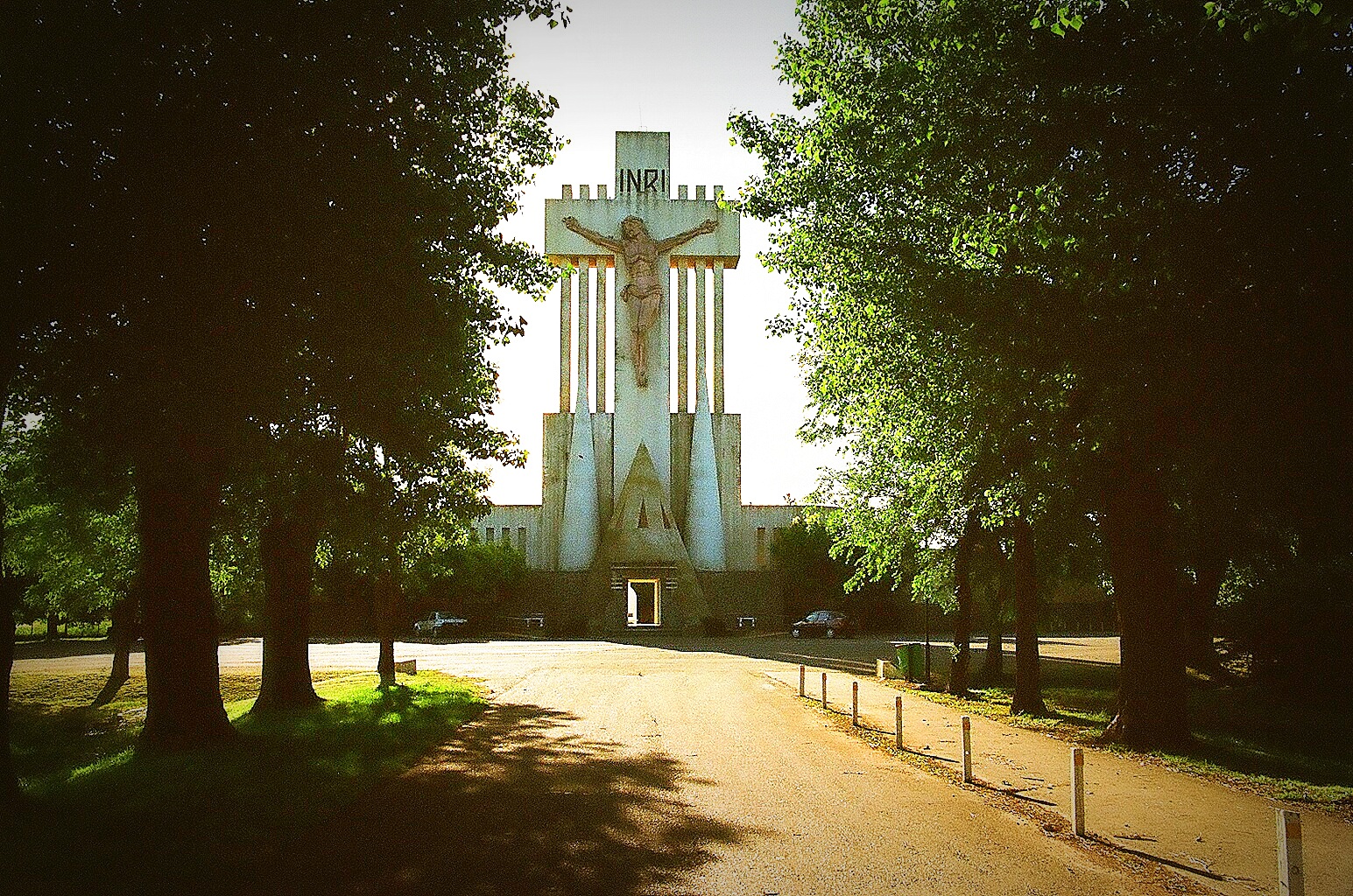 CAMINANDO LA PAMPA: Portal del cementerio de Laprida, Buenos Aires ...