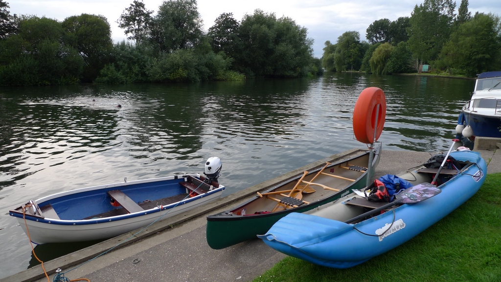 Two Men in a Boat - Canoeing the River Thames from source to Greenwich ...