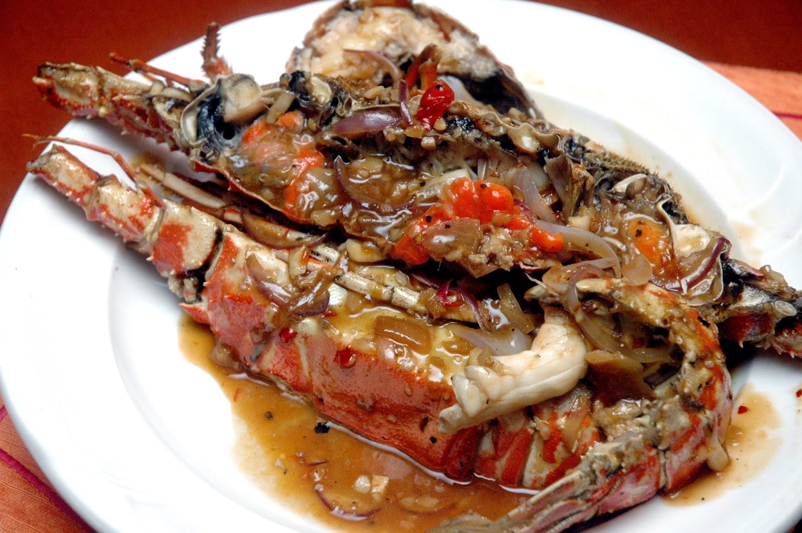 DUDE FOR FOOD: Come Full Circle: The Seafood Market at Circles Event Cafe