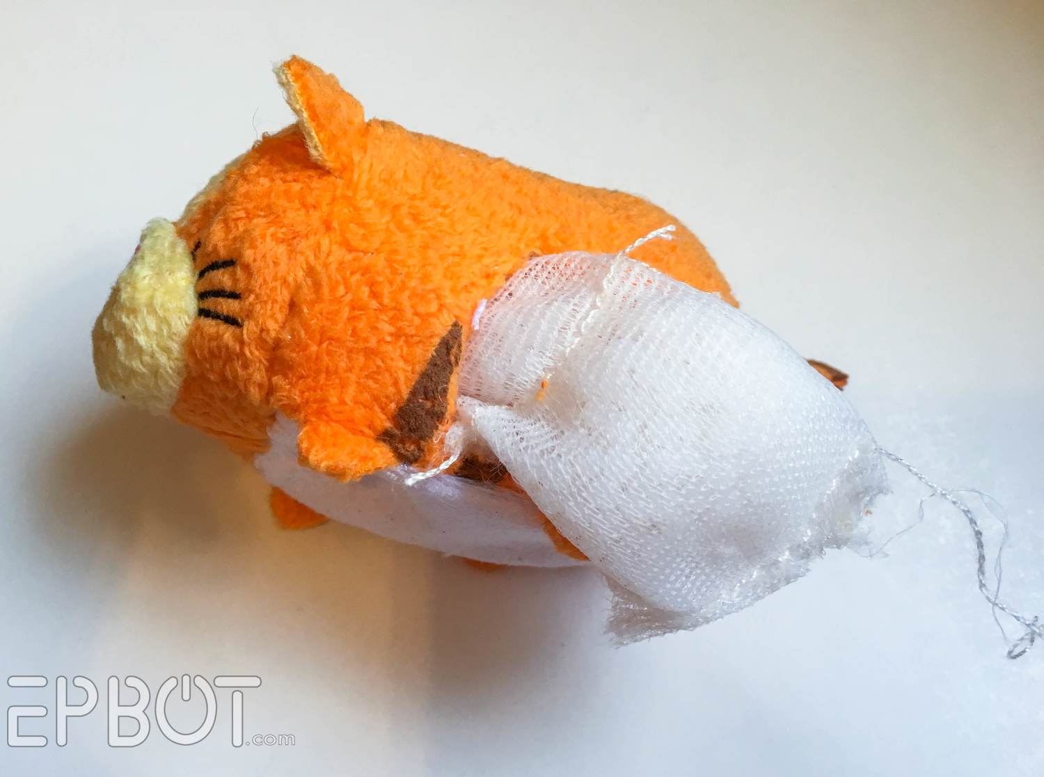 EPBOT: Quick Craft: Turn A Tsum Tsum Into A Bookmark!