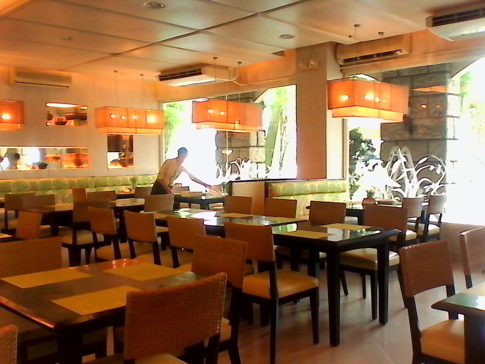 Must Be That Girl!: Cafe Laguna Ayala Center Cebu