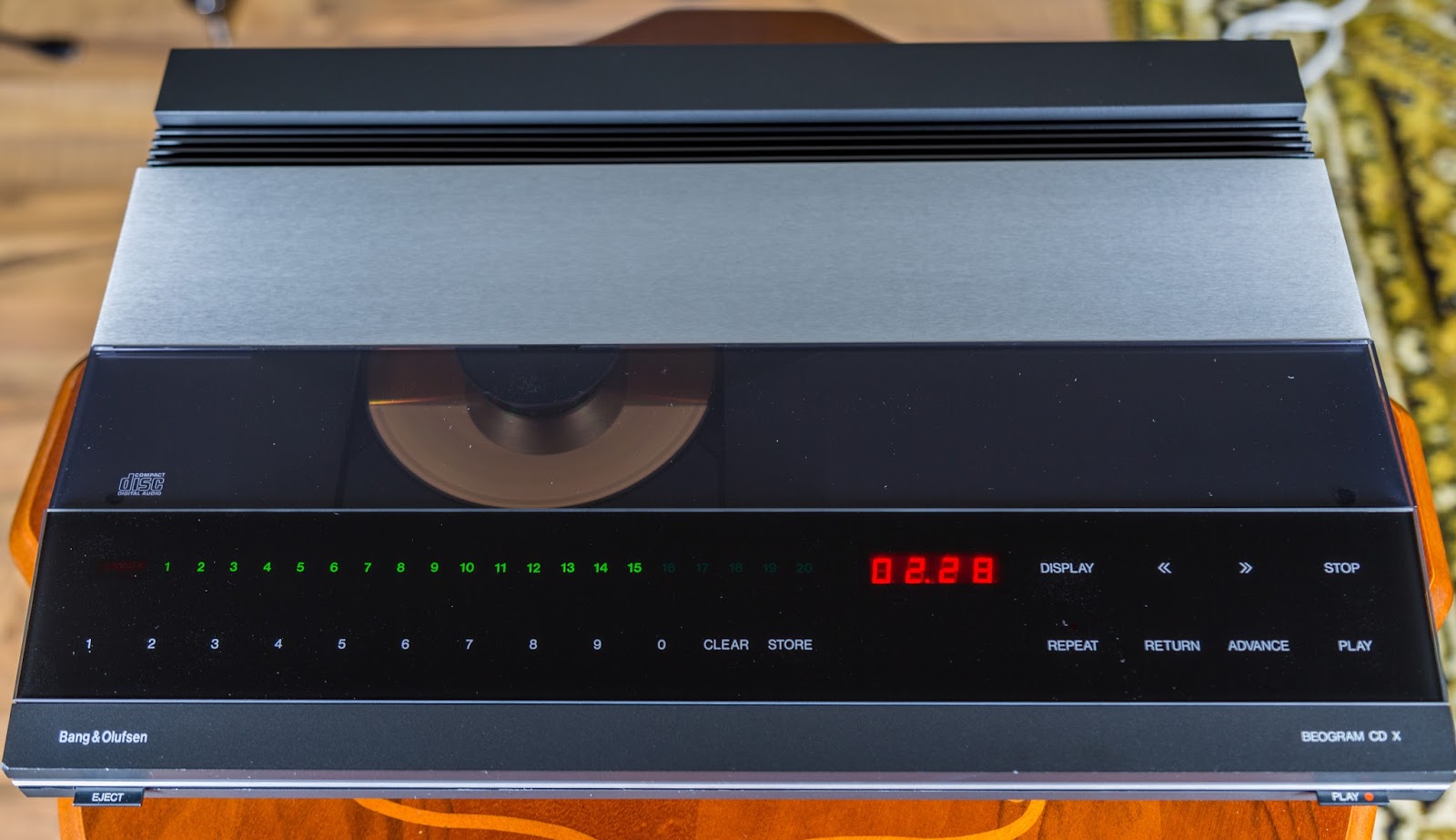 Golden Age Of Audio: Bang & Olufsen Beogram CDX Vintage CD Player