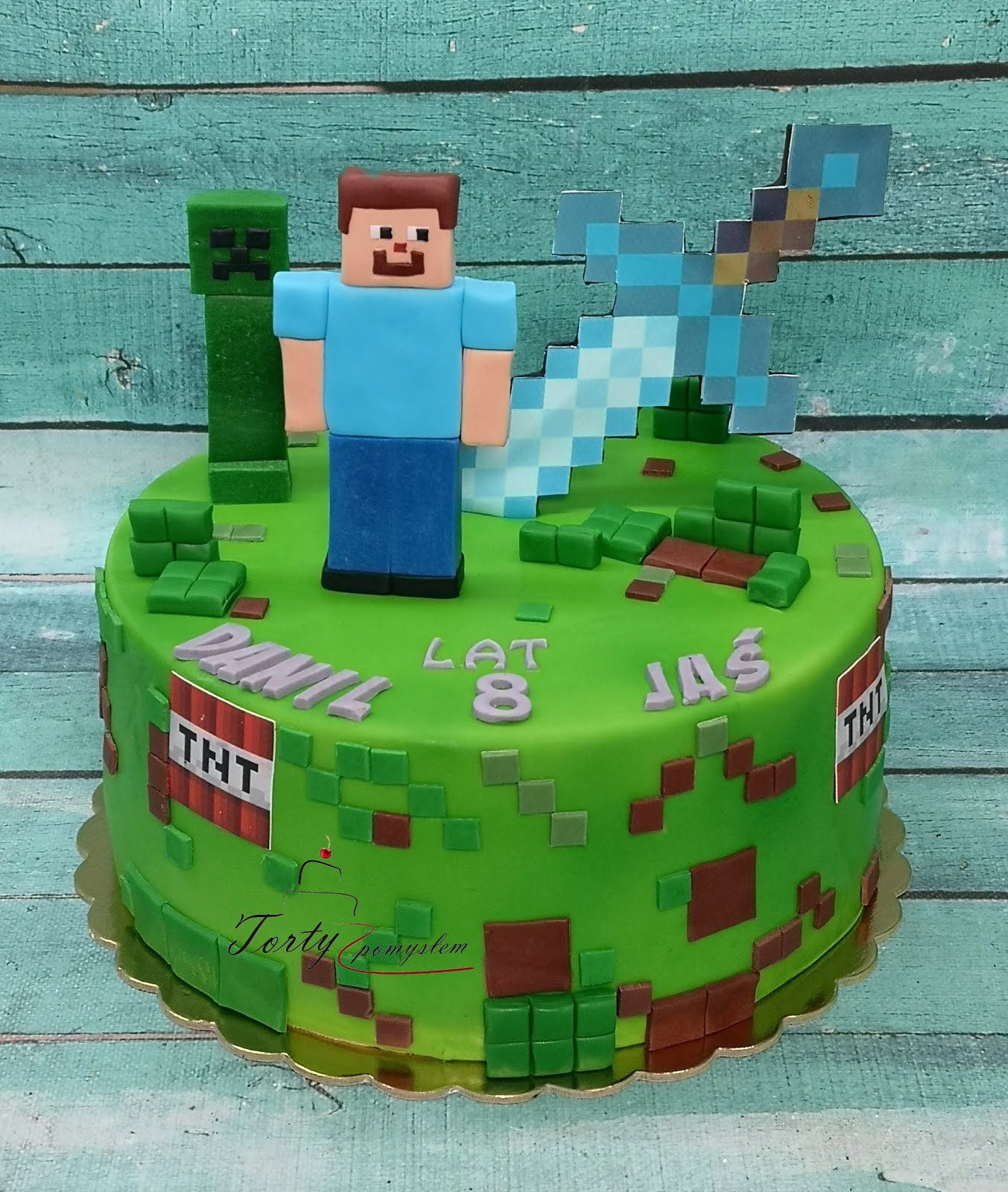 TORTY Z POMYSŁEM Kraków: Tort minecraft z wydrukiem miecza