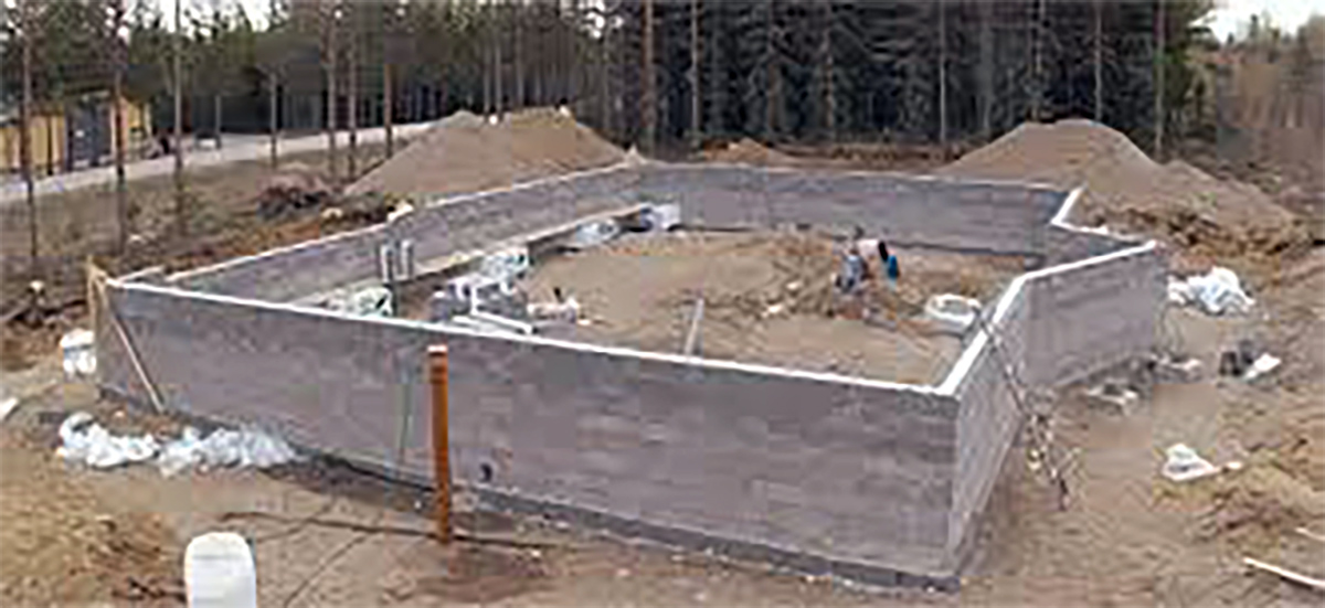 Kemppinen: Perustus ja perustus