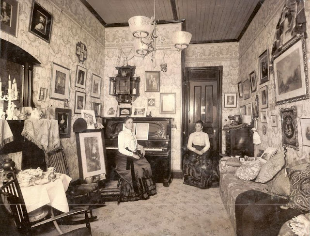 Victorian Interior: 42 Cool Pics That Capture People in Their Rooms ...