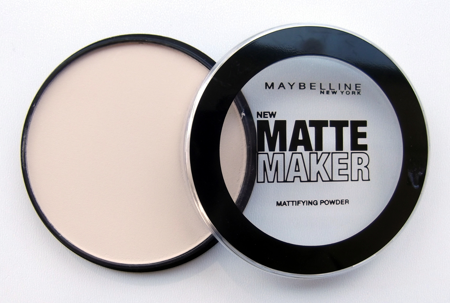 MAYBELLINE NEW YORK New Matte Maker Mattifying Powder.Review Swatches ...