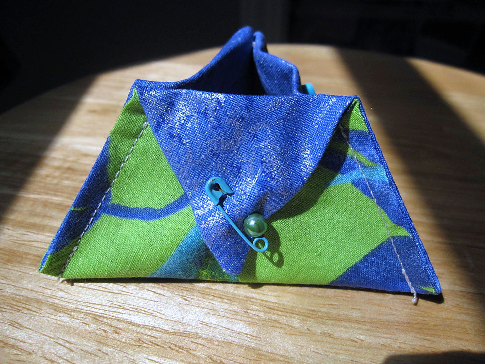 Createology: Thread Catcher Triangle...