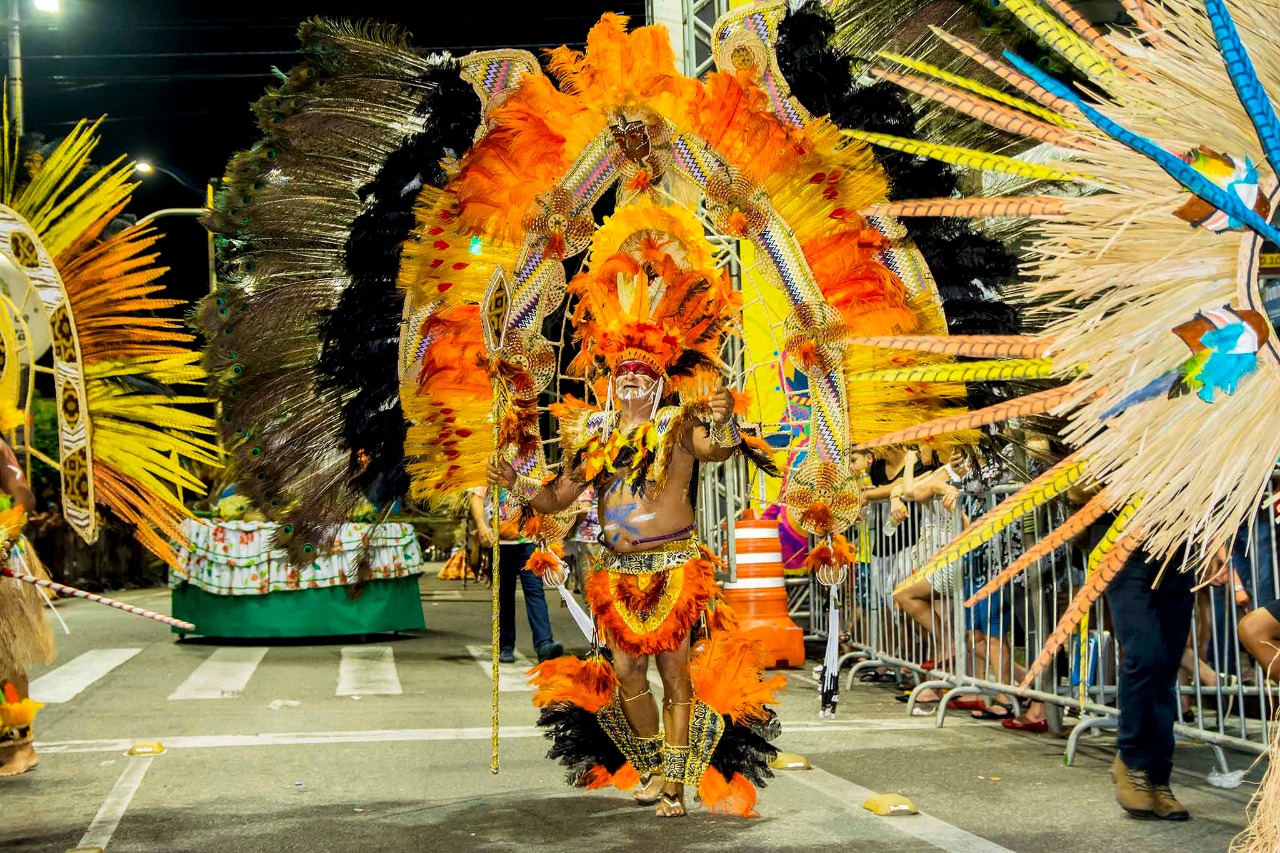 Carnaval de fortaleza: Maracatu na avenida!
