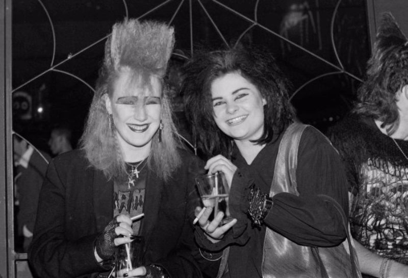 Rare Photographs of People Partying in Spiders Nightclub in Hull in the ...