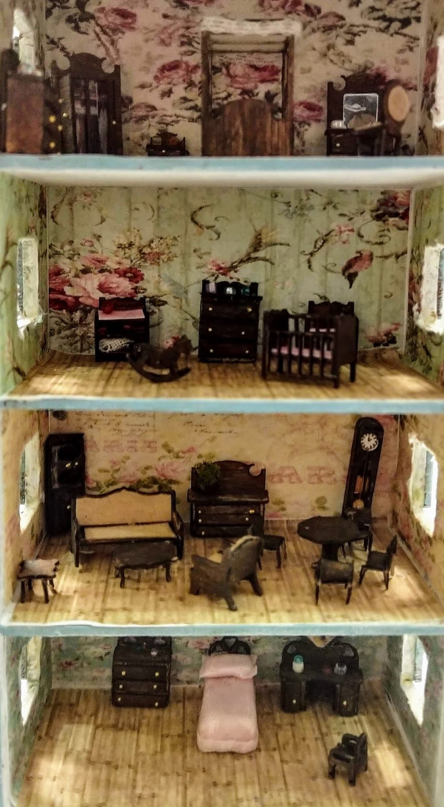 My Miniature World: Miniature Furniture for the dolls house in The ...