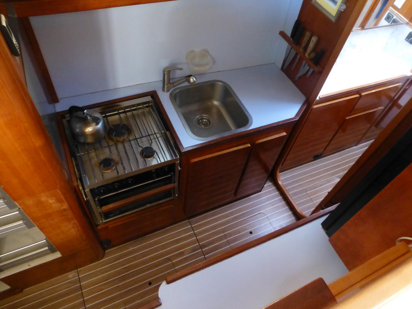 Magic, a Privilege 39' Catamaran, is SOLD: Interior Layout & Accommodations