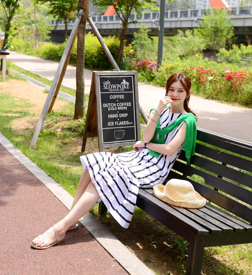 Kim Hee Jeong fashion 05-2017