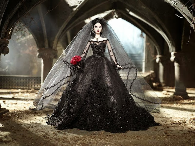 Mixed-Up Monster Club: Haunted Beauty Vampire Barbie (2013) & Haunted ...