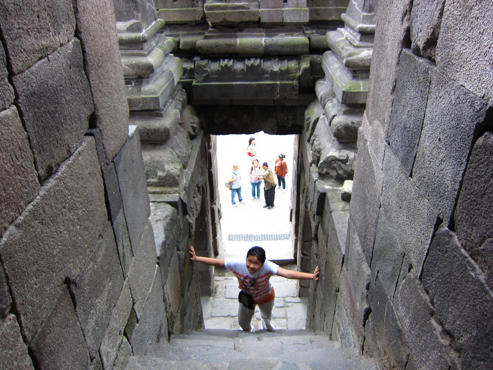 travel.pszenkhim: Inside Prambanan temple,Day 3 ( 17/3/2011 )