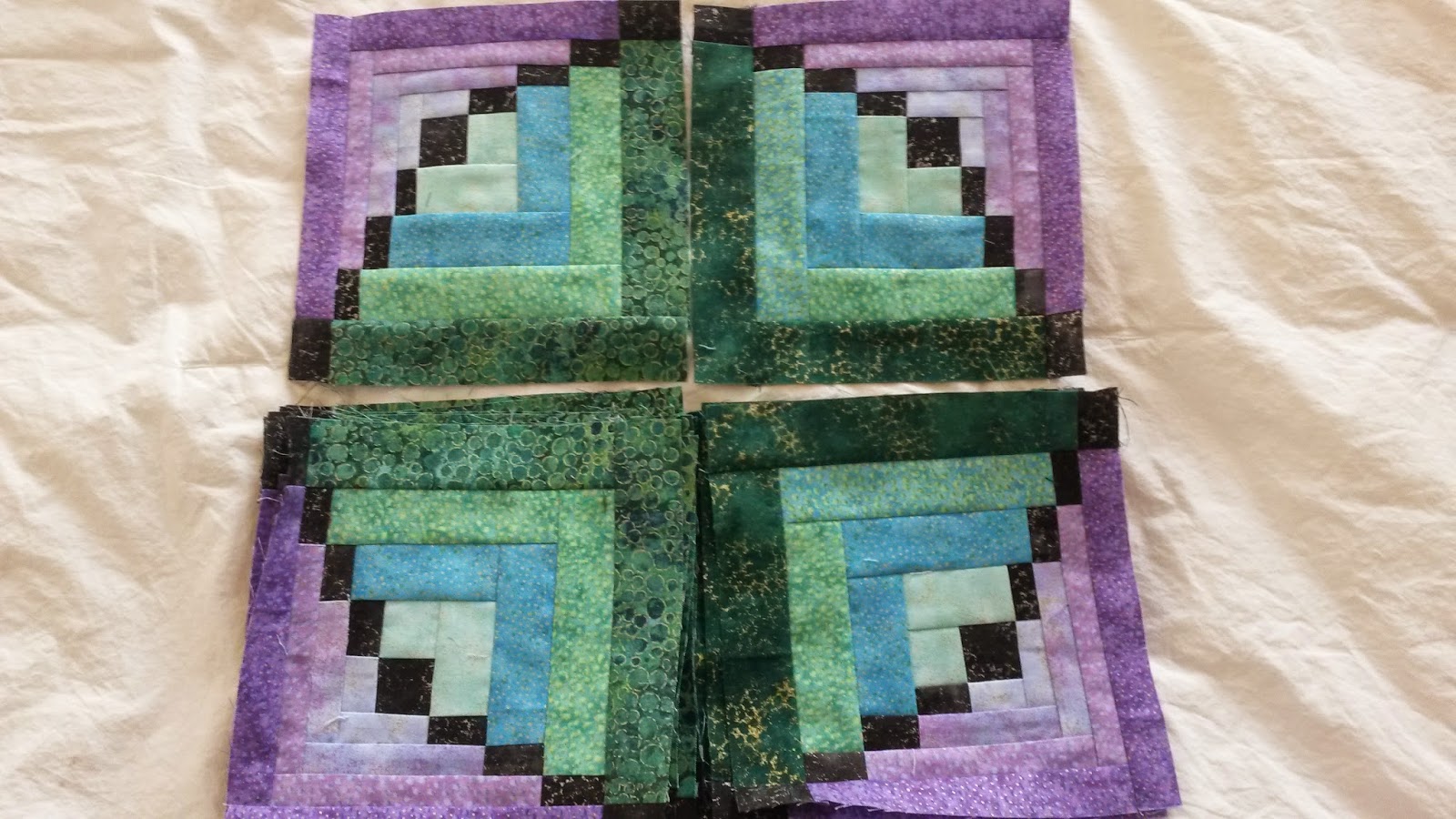 Jessi's Medallion: 20 Curved Log Cabin Blocks