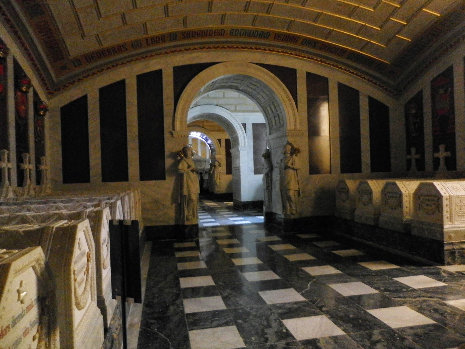 Unos amigos de Paradores: El imponente Monasterio de San Lorenzo de El ...