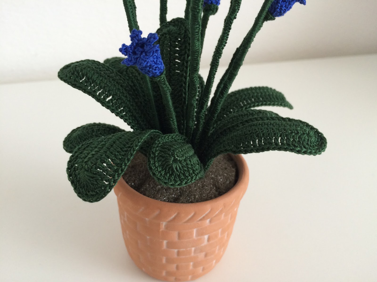 How to crochet a Cornflower