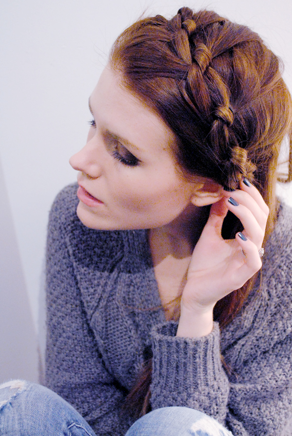 DIY Knotted Milkmaid Braid | Blushing Belles