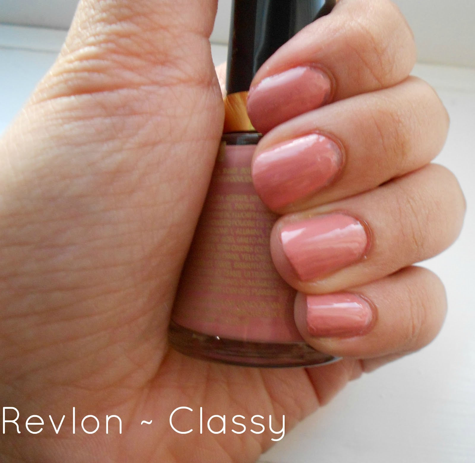 Make me up: Revlon nail polish - Classy