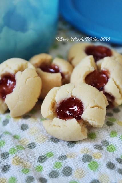 I Love. I Cook. I Bake.: Plum Blossom Cookies