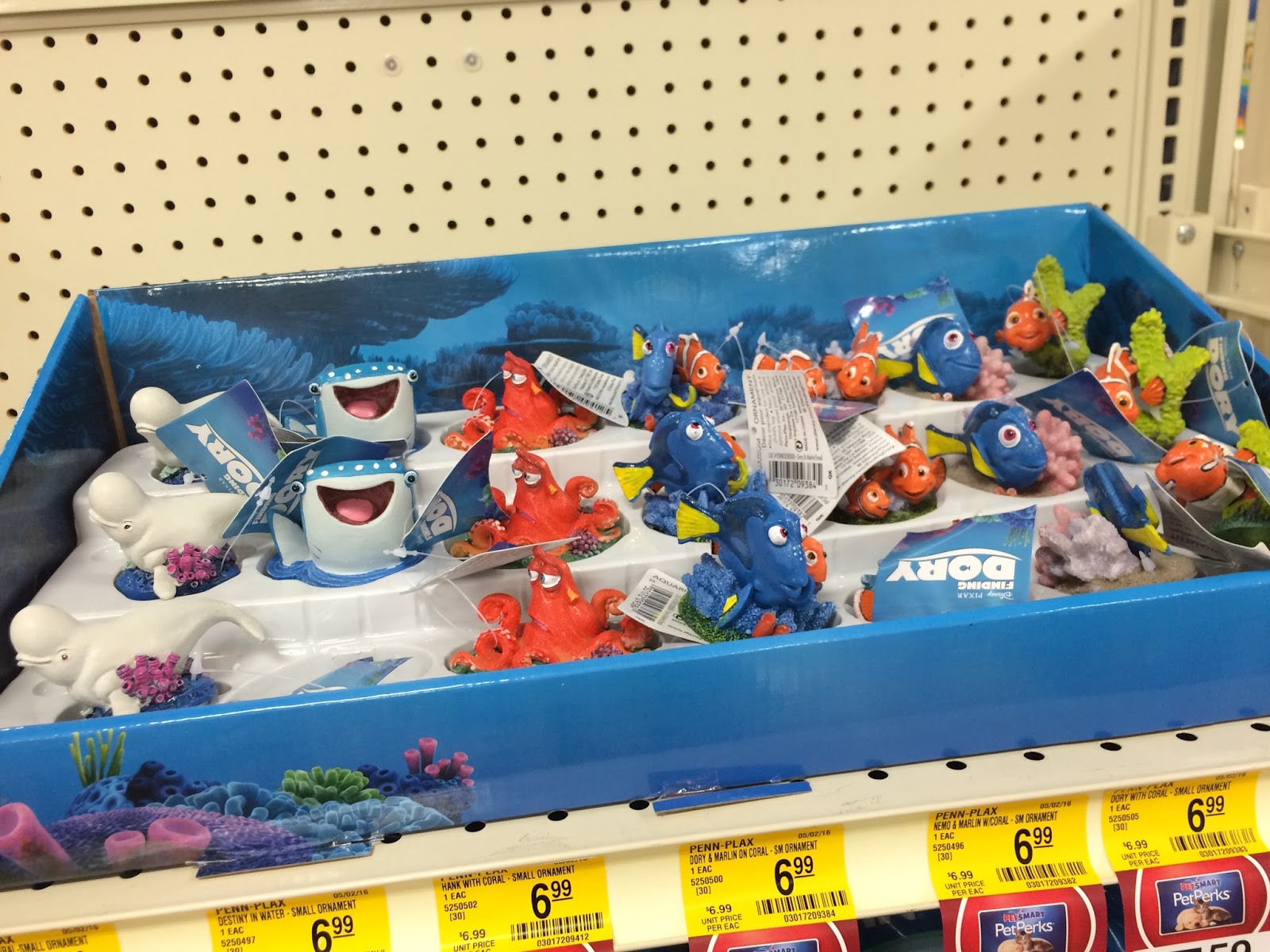 Dan the Pixar Fan: Events: Finding Dory Merch Release (Swim Gear, Water ...