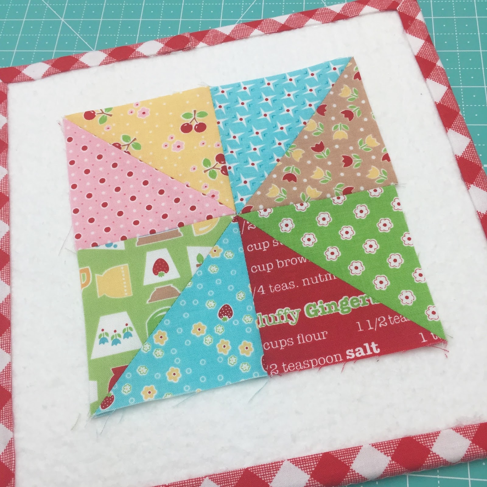 Bee In My Bonnet: Cutie Pie Pincushion Tutorial!!