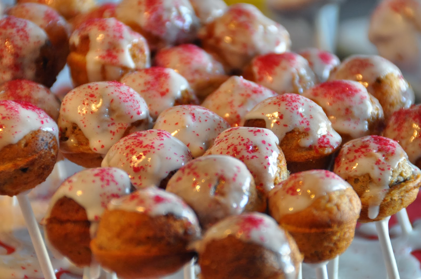 How to make Delicious Christmas Cake Pops | Pure Power Panda