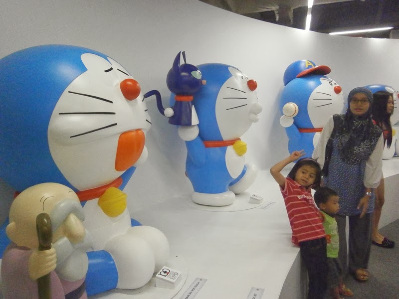 TRAVELOG: EKSPO 100 GAJET RAHSIA DORAEMON : Patung Doraemon je...We ...