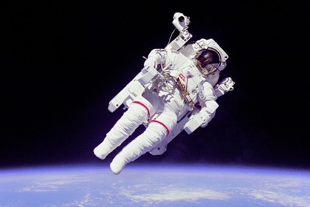 Paranormal Searchers Top 10 Sickening Facts About Space Travel paranormal-searchers-top-10-sickening-facts-about-space-travel