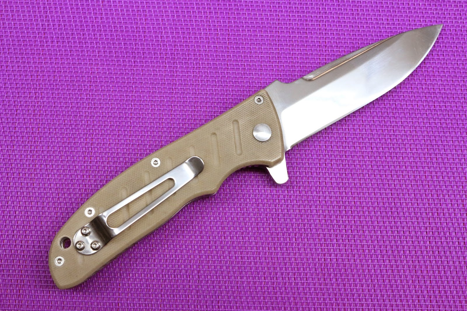 ARMAS BLANCAS 66: - NAVAJA AAM-CUSTOM 015 (RUI ENERGY 19397)