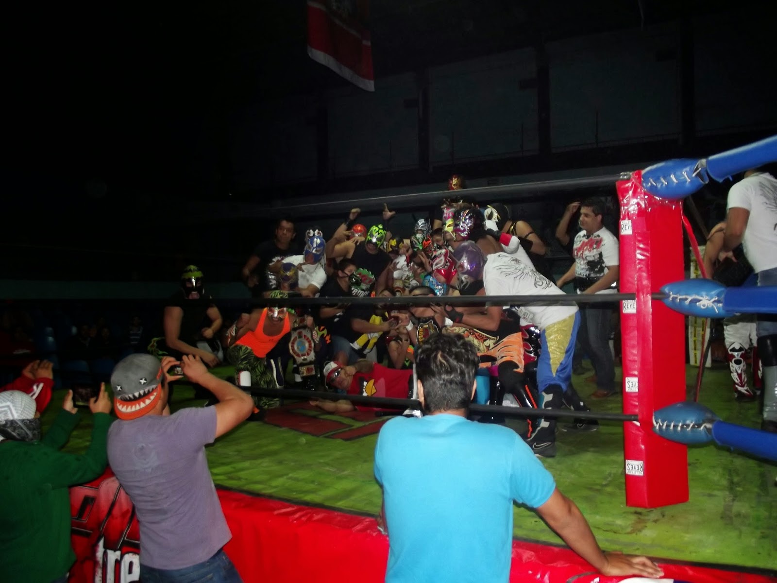 Rudos vs Técnicos: Luchadores Mexicanos y la Ley de Charles