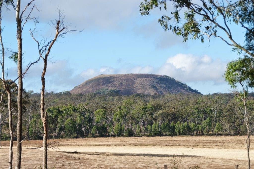 Phil and Lea Outback Trips: July 22 - Mt Fox crater
