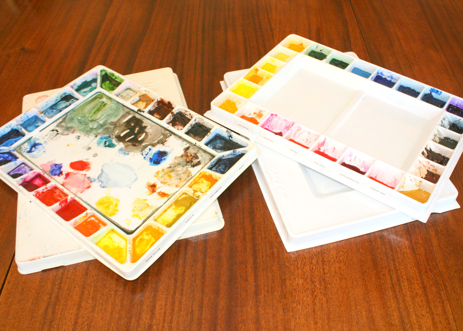 She Must Make Art : Palettes at Every Turn