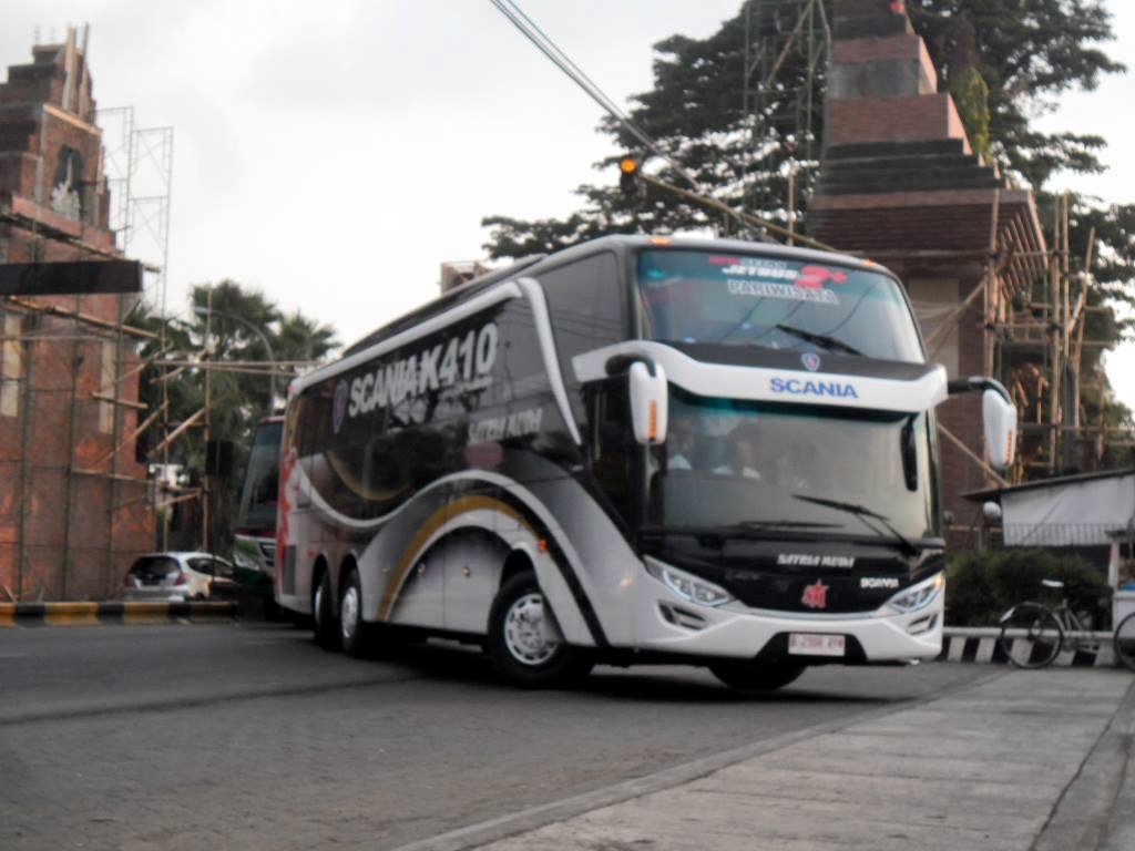 Bus Scania K410 Opticruise PO Satria Muda