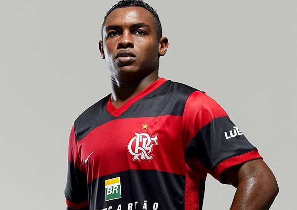 A Nação: Obina, melhor do que o Eto'o