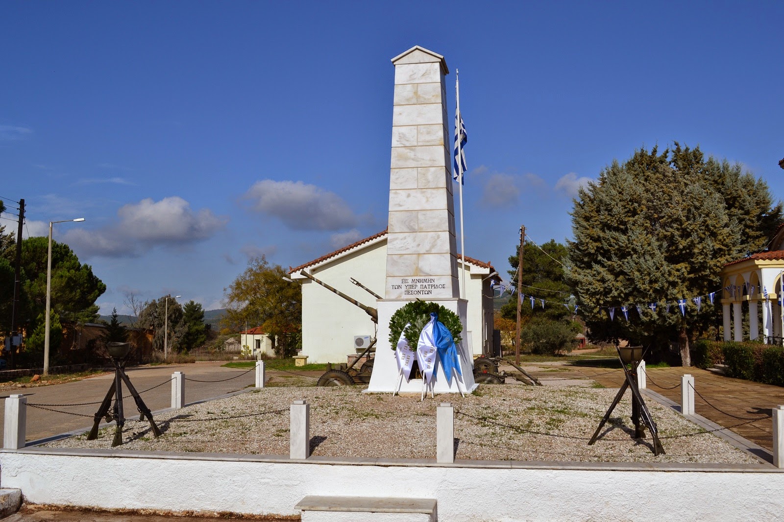 ΦΩΤΟΓΡΑΦΙΕΣ ΑΠΟ ΤΟ ΜΝΗΜΟΣΥΝΟ ΤΩΝ ΠΕΣΟΝΤΩΝ ΕΝ ΩΡΑ ΥΠΗΡΕΣΙΑΣ ...