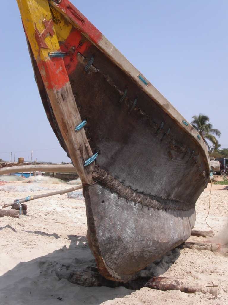 Indigenous Boats: Goan Sewn Outrigger Canoes