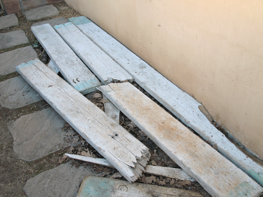 Apricot House: An ode to the Scaffolding Plank