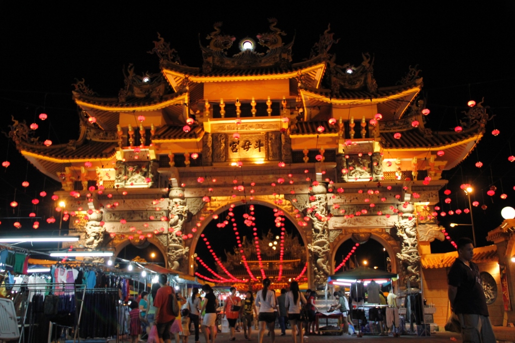 MengZhi: Glorious Temple in Raja Uda, Butterworth, Penang.