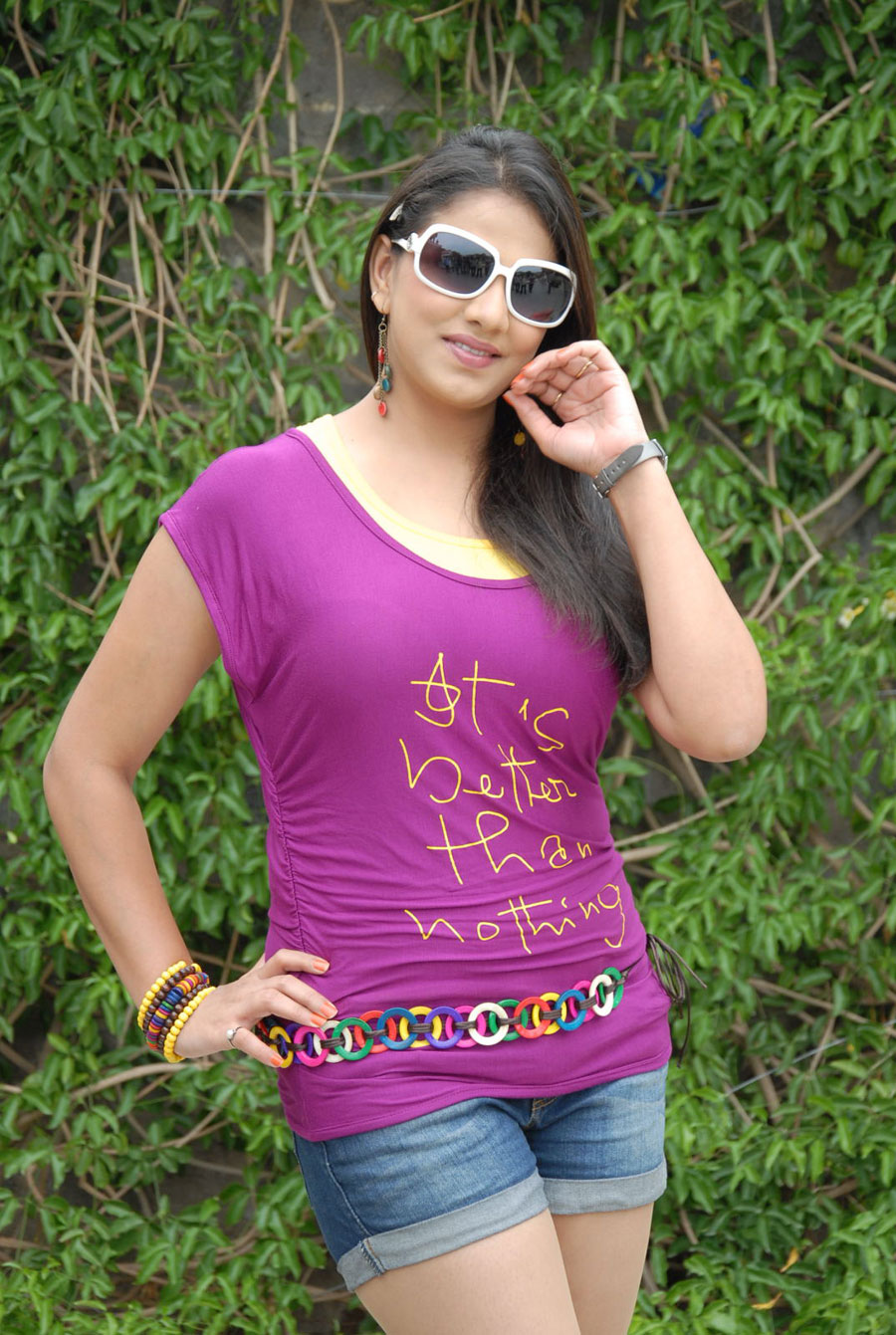 South India Actress Sivani latest Pink Beautiful Still Gallery ...