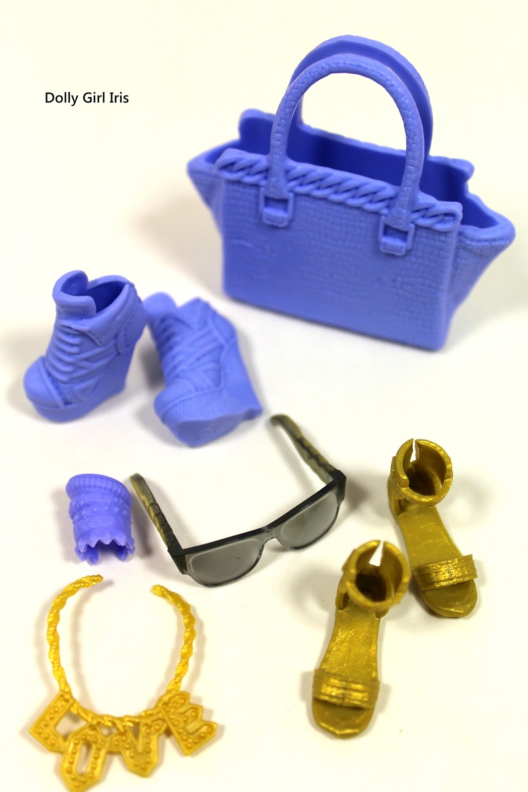 Barbie Fashion & Accessory Packs - dolly girl iris