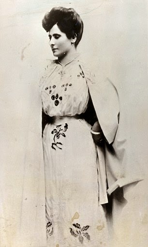 Helena Rubinstein: The Woman Who Invented Beauty