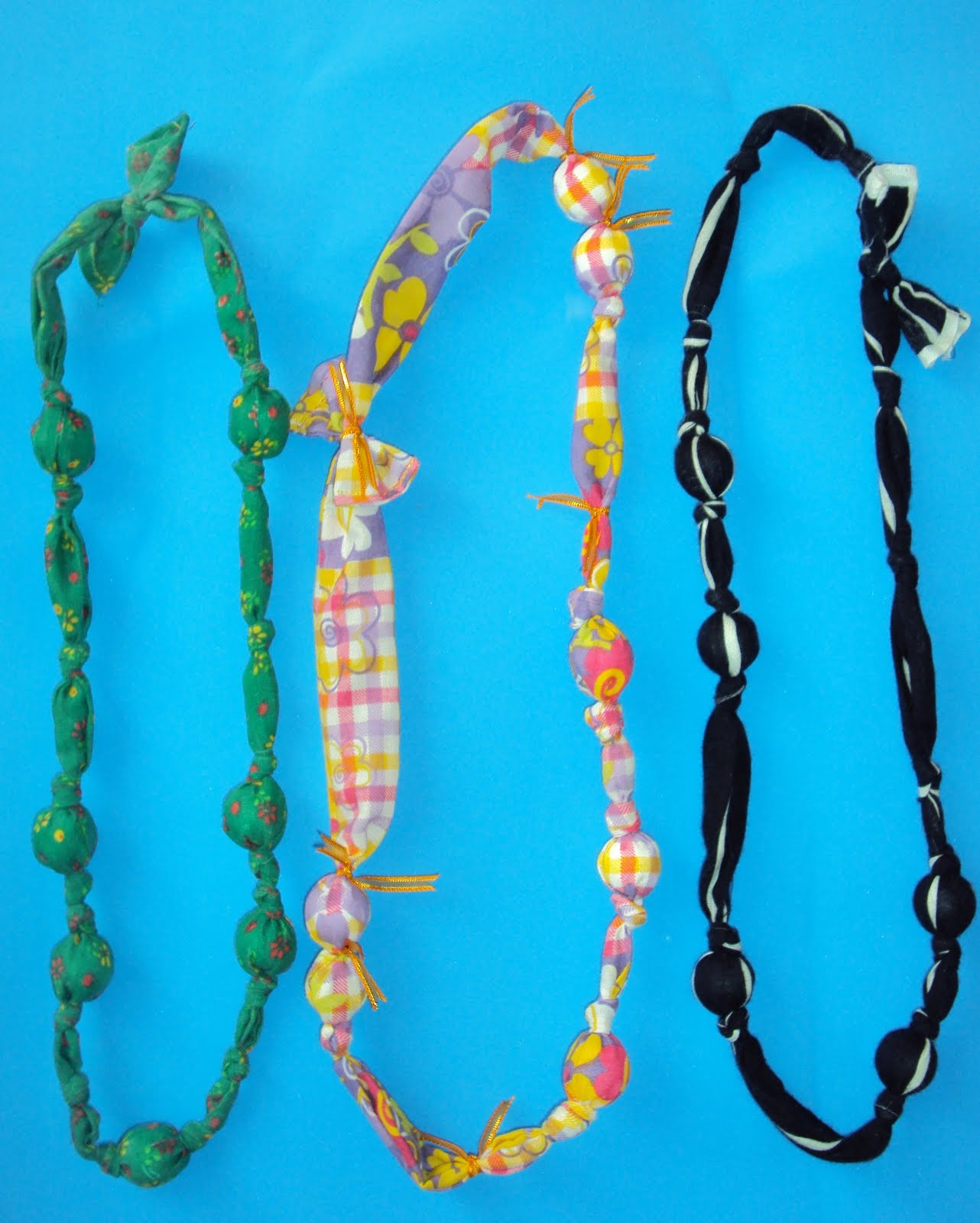 GRISYG CREAZIONI... ¿Qué te gusta?: Collares modernos en tela