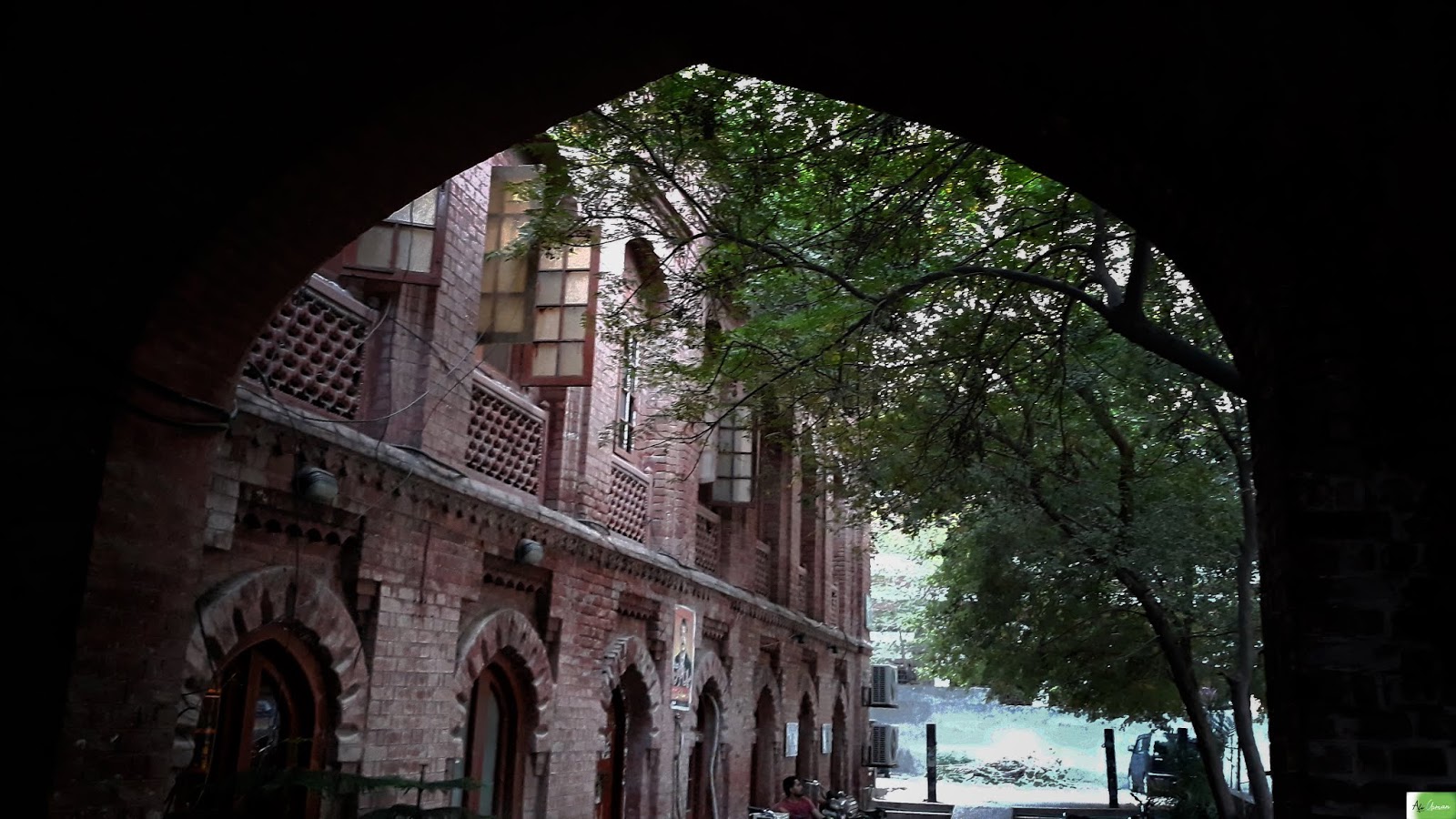 Ali Usman Baig : Aiwan Shah Chirag Lahore