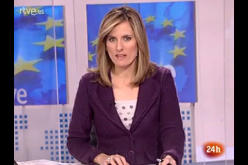 vuesalatele: 2011 12 19 @06H30 - ANA ROLDAN - TVE 24H - TELEDIARIO