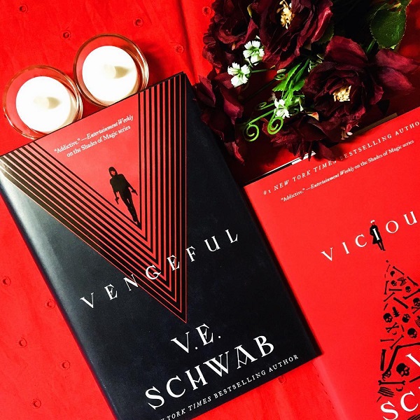 Resenha #388: Vengeful - V.E. Schwab (Tor Books)