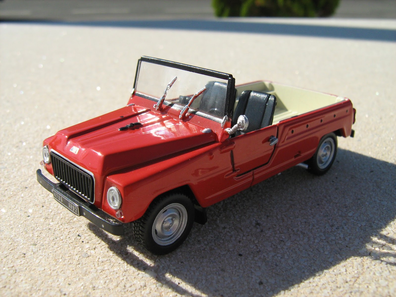 El Garaje Algabeño: Renault ACL Rodéo 4 Évasion de Universal Hobbies